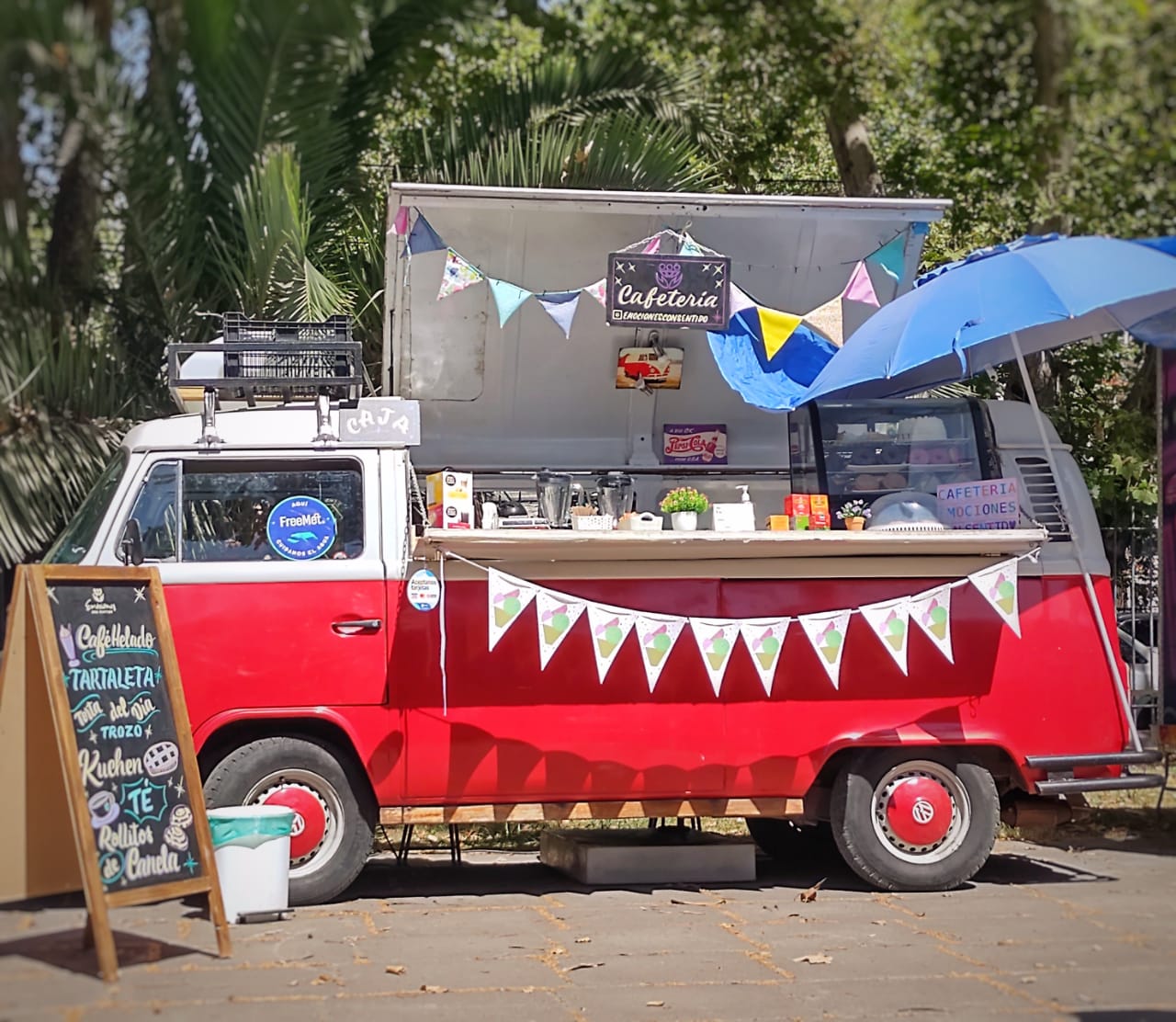 La Combi-cafetería que endulza a Pudahuel - ENEA